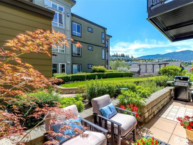 1840 25th Ave NE, Unit 204, Issaquah, WA 98029 | MLS #2475 | Compass