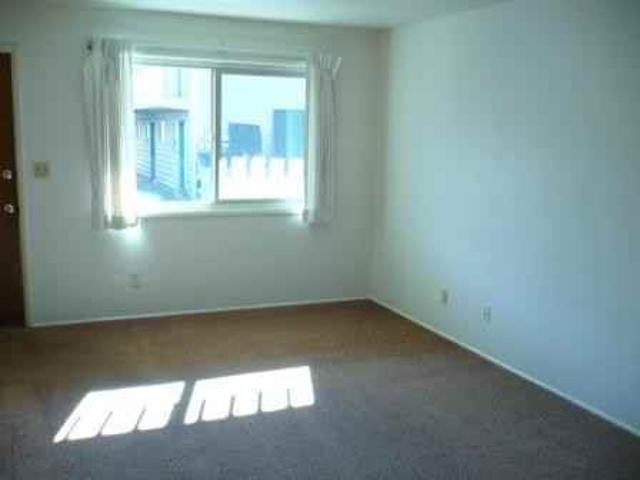 1840ag 1 Bedroom Apartment for Rent at 1840 Agate St, Eugene, OR 97403 South University