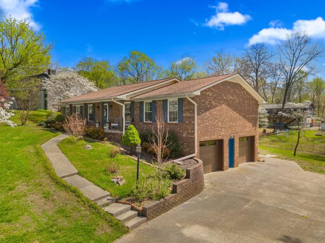 1841 Bluebird Circle