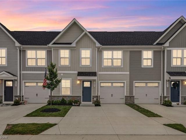 1841 Shank Dr, Akron, OH 44313