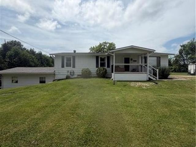 18420 S Renner Rd, Olathe, KS 66062