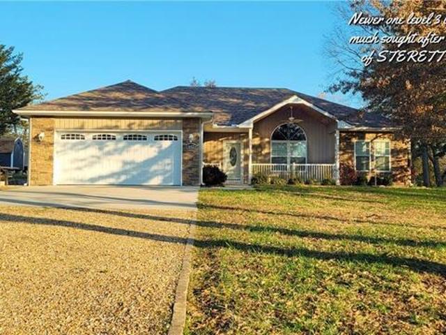 18425 Still Oak Drive, Warsaw, MO 65355
