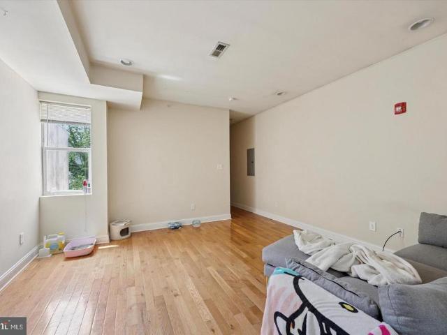 1842 N 17Th Street