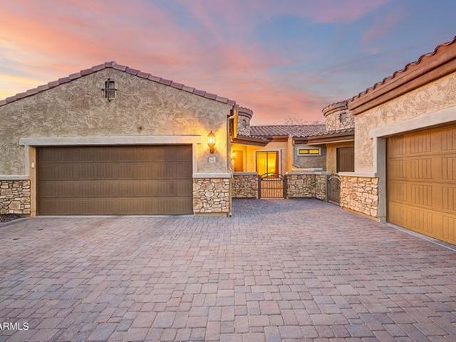 1842 N Red Clf, Mesa, AZ 85207