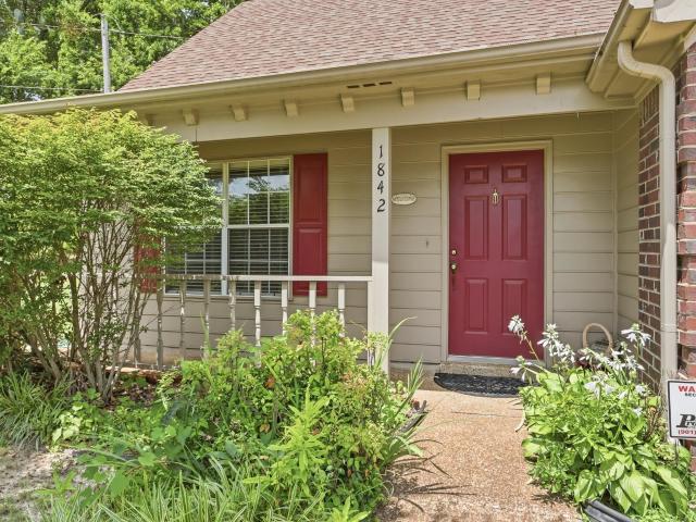 1842 black bear cir e