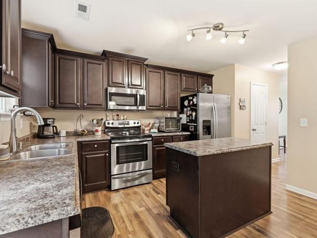 1842 Fillmore Dr, Creedmoor, NC 27522