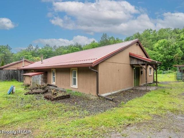 1842 PA 118, Sweet Valley, PA 18656
