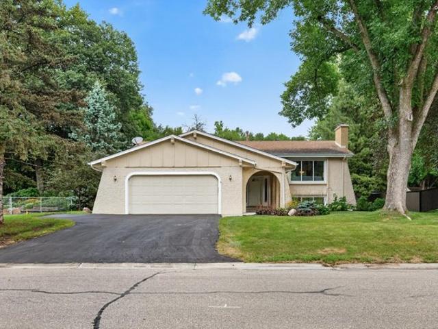 1842 rd Ave N, Plymouth, MN 55447