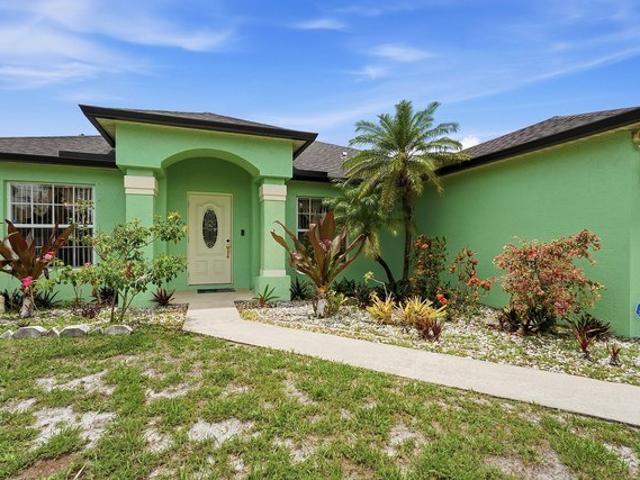 1842 SW Penrose Ave, Port Saint Lucie, FL 34953