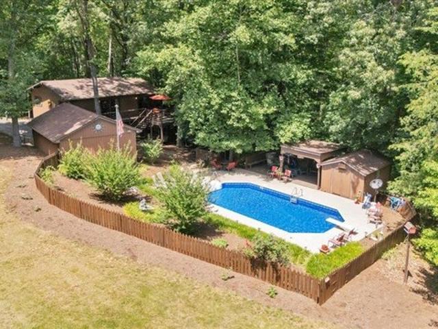 1842 Thomason Ln, Goodview, VA 24095