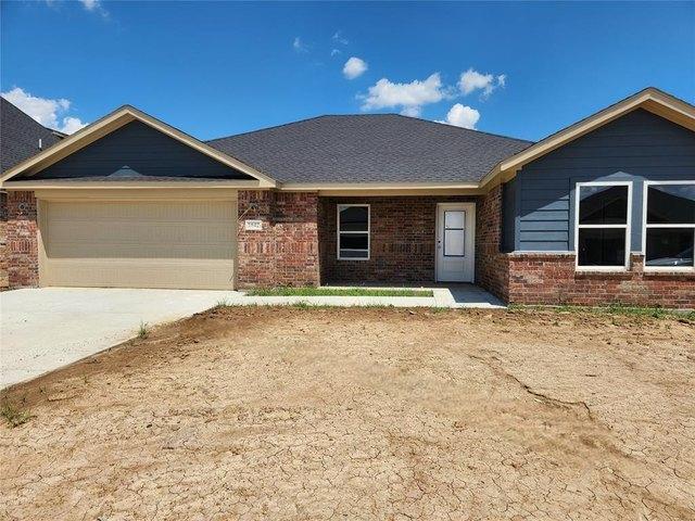 1842 Topaz Rd, Pryor, OK 74361