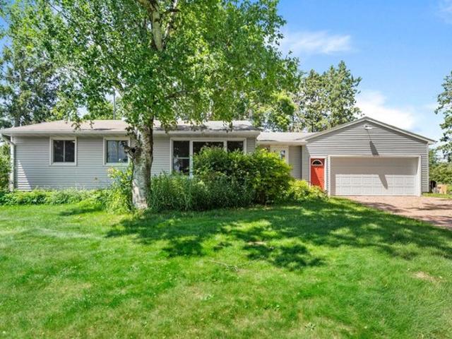 1842 1 / St, Cumberland, WI 54829