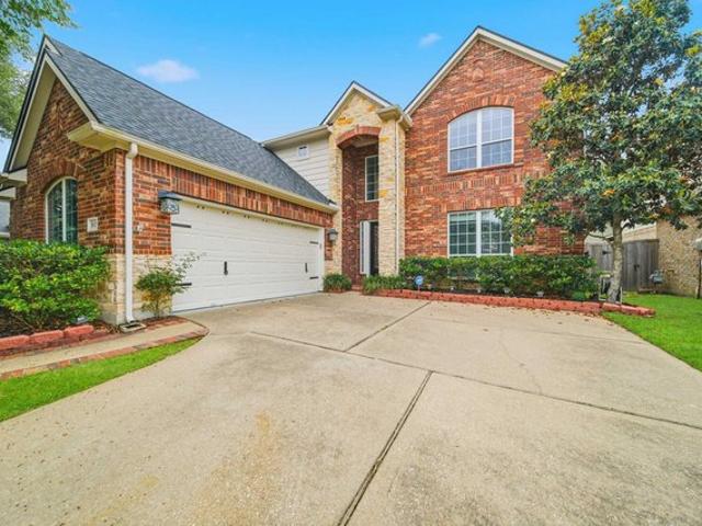 18431 W Laura Shore Dr, Cypress, TX 77433