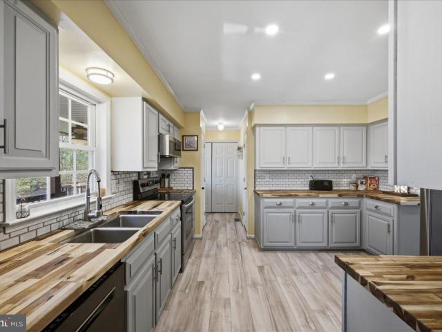 18438 Beazley Ln, Milford, VA 22514 | MLS #VACV2010 | Compass