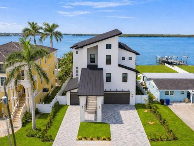 1843 Bayou Grande Blvd NE, Saint Petersburg, FL 33703