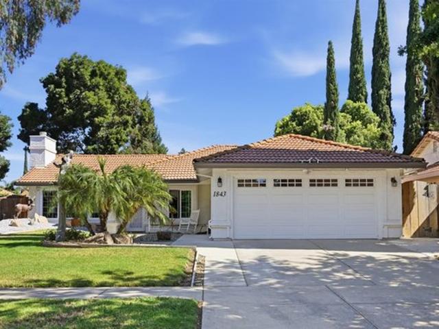 1843 Brookside Dr, Merced, CA 95348
