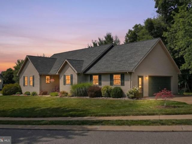 1843 Ivy Pump Ln, York, PA 17408