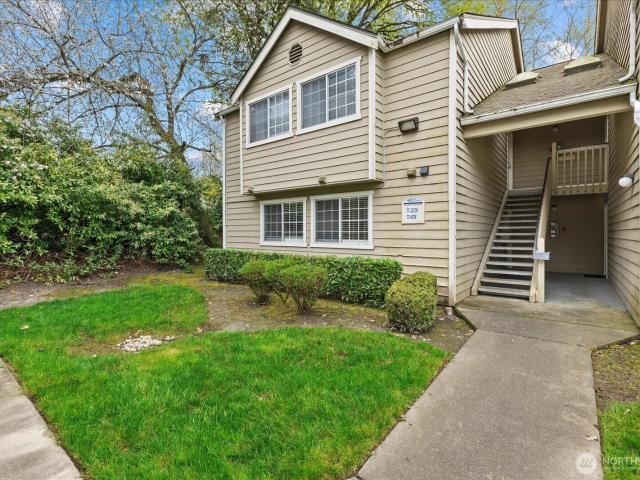 1843 S 286th Ln, Unit T101, Federal Way, WA 98003 | MLS #2508 | Compass