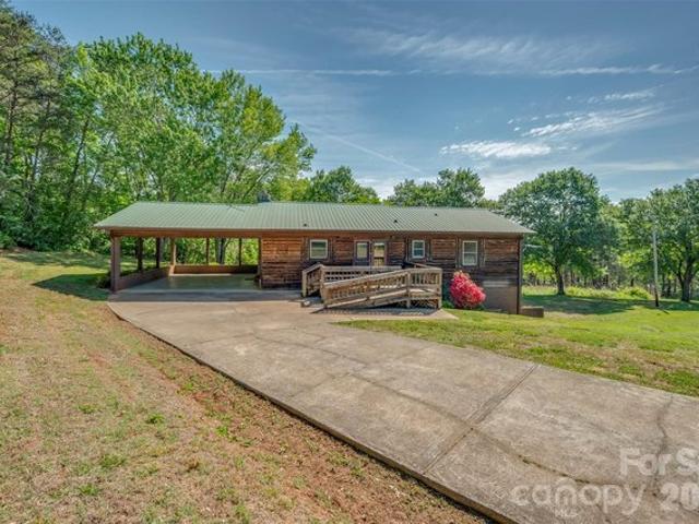 184 Clelo Dr, Casar, NC 28020