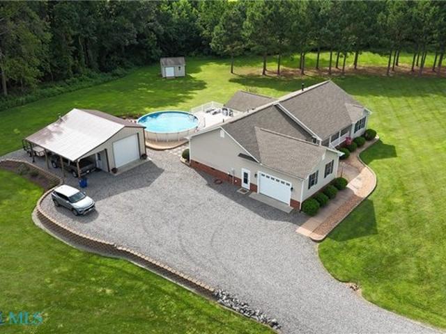 184 Crosshills Rd, Wicomico Church, VA 22473