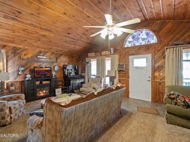 184 Alpha Rd