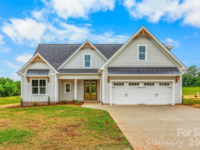 184 Armsworthy Rd, Advance, NC 27006