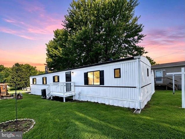 184 Gail Dr, Martinsburg, WV 25403