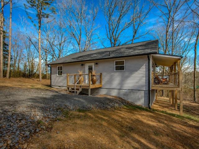 184 Guffey Lane