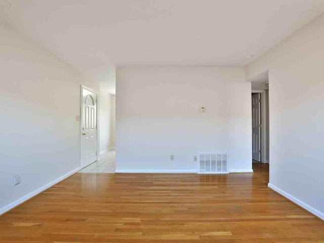 184 Duncan 2 Bedroom Apartment for Rent at 184 E Duncan St, Columbus, OH 43202 Old North Columbus