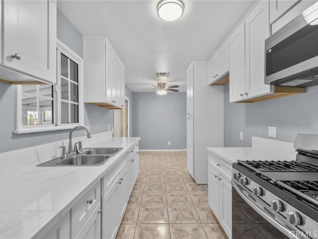 184 E Grant
