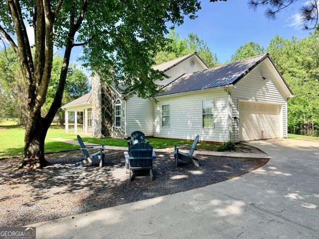 184 Lee Thompson Road