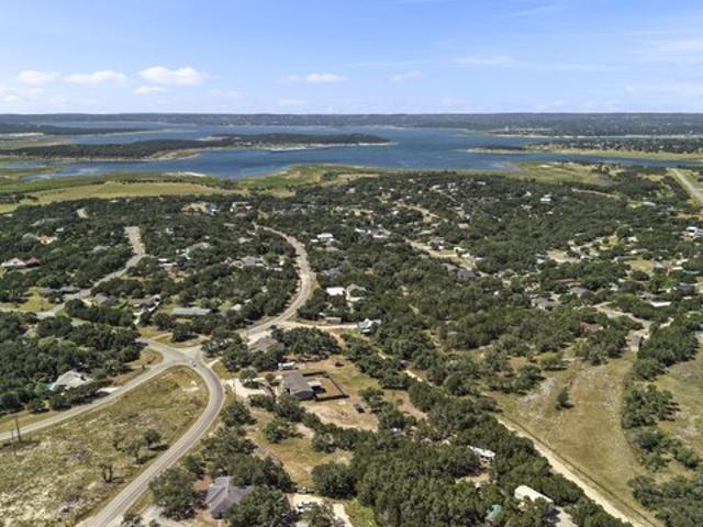 184 Linda Dr, Canyon Lake, TX 78133