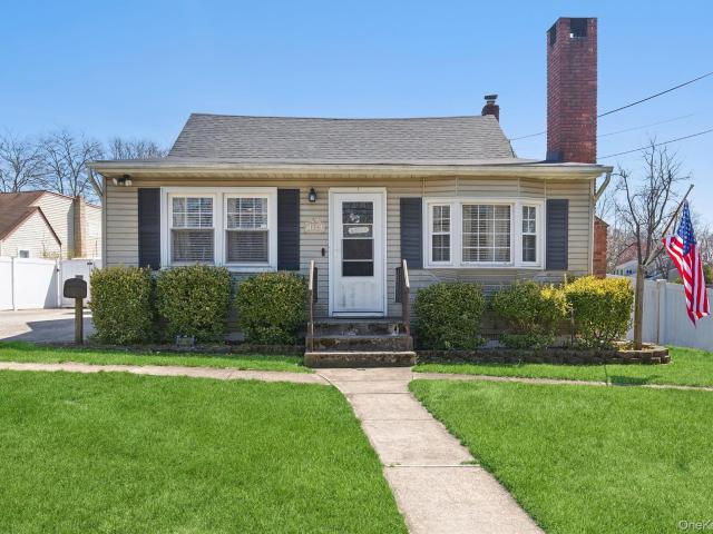 184 Smith Rd, Ronkonkoma, NY 11779 | MLS #983347 | Compass