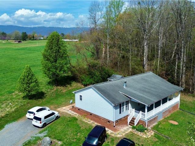 184 Silver Pine Trail