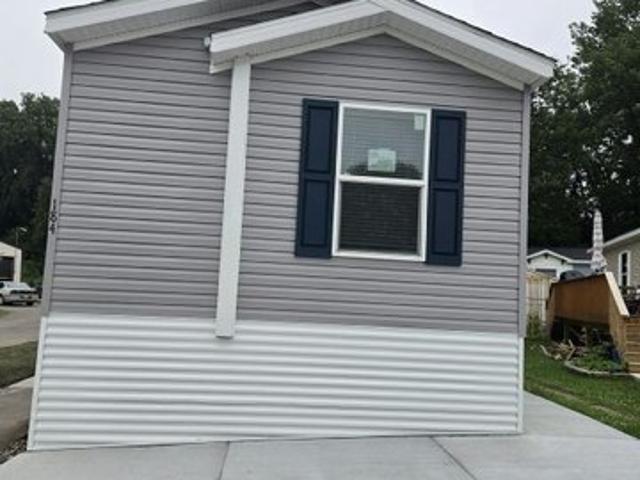 184 Star Cir Unit 120, Vadnais Heights, MN 55127