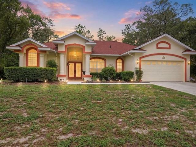 184 Pine St, Homosassa, FL 34446