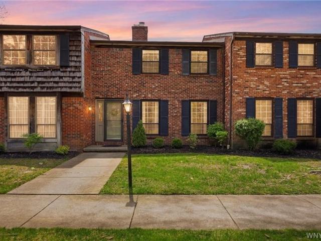 184 Wedgewood Dr, Williamsville, NY 14221