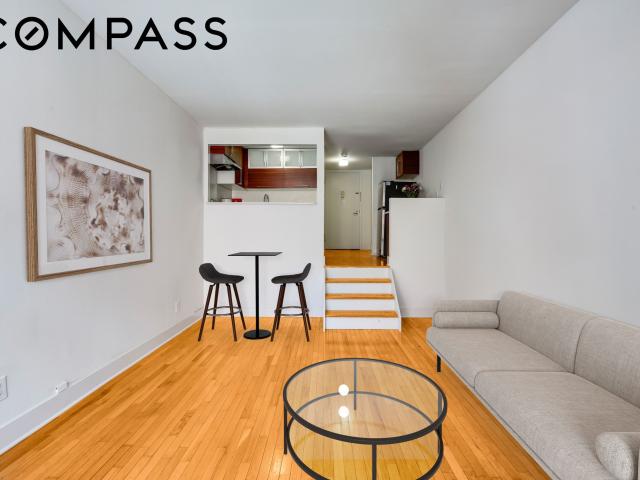 184 Thompson Street 2P