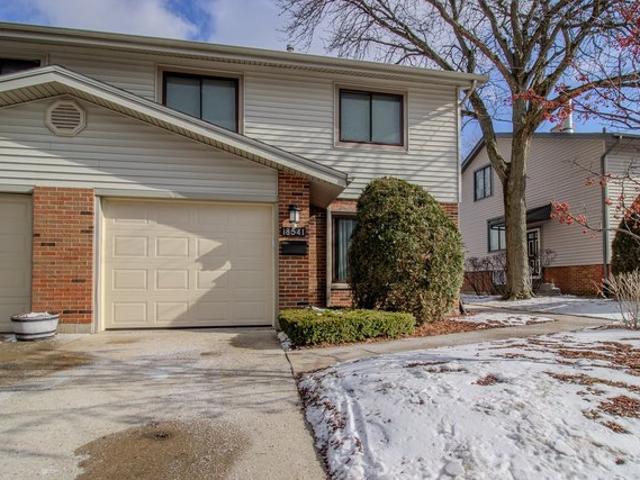 18541 Meadow Ln, Hazel Crest, IL 60429