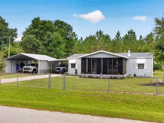 18544 SE 55th Pl, Ocklawaha, FL 32179