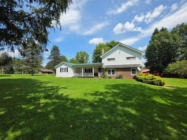 18545 Elgin Rd, Corry, PA 16407