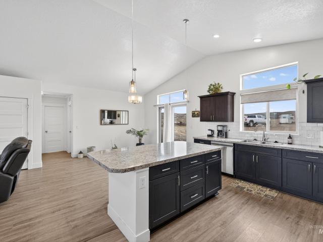 1854 Jacks Rd