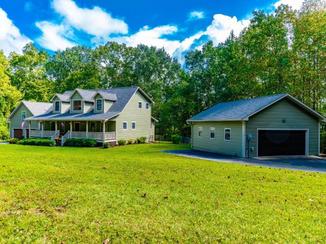 1854 Powder Springs Circle