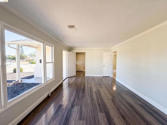 1854 Utah St