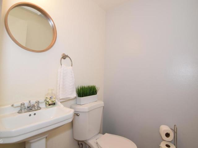 18550 Hatteras St, Unit 73, Tarzana, CA 91356 | MLS #V1 36122VC