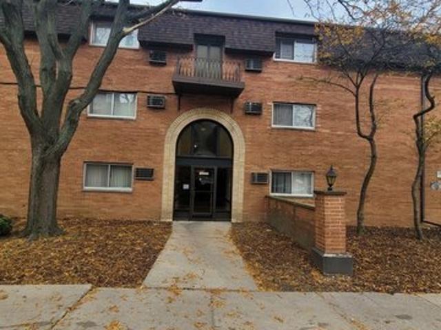 18555 Hickory Ct Apt 18, Lansing, IL 60438