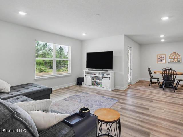 18558 Oak Bay Drive