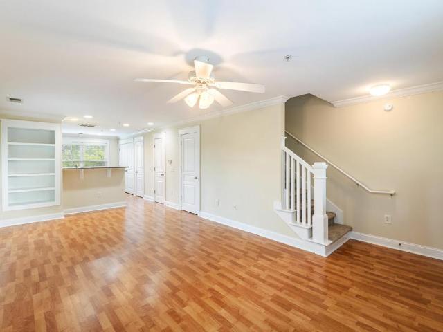 1855 Candlewood Ct # 201