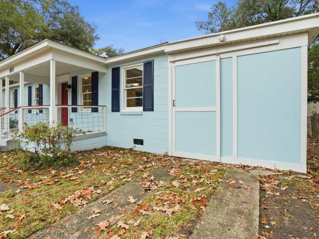 1855 Dogwood Rd, Charleston, SC 29414 | MLS #26009 | Compass