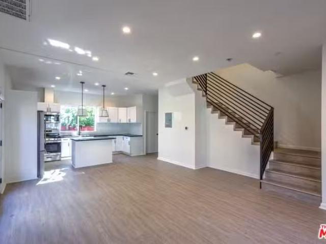 1855 Euclid St #A, Santa Monica, CA 90404 MLS# 25497705